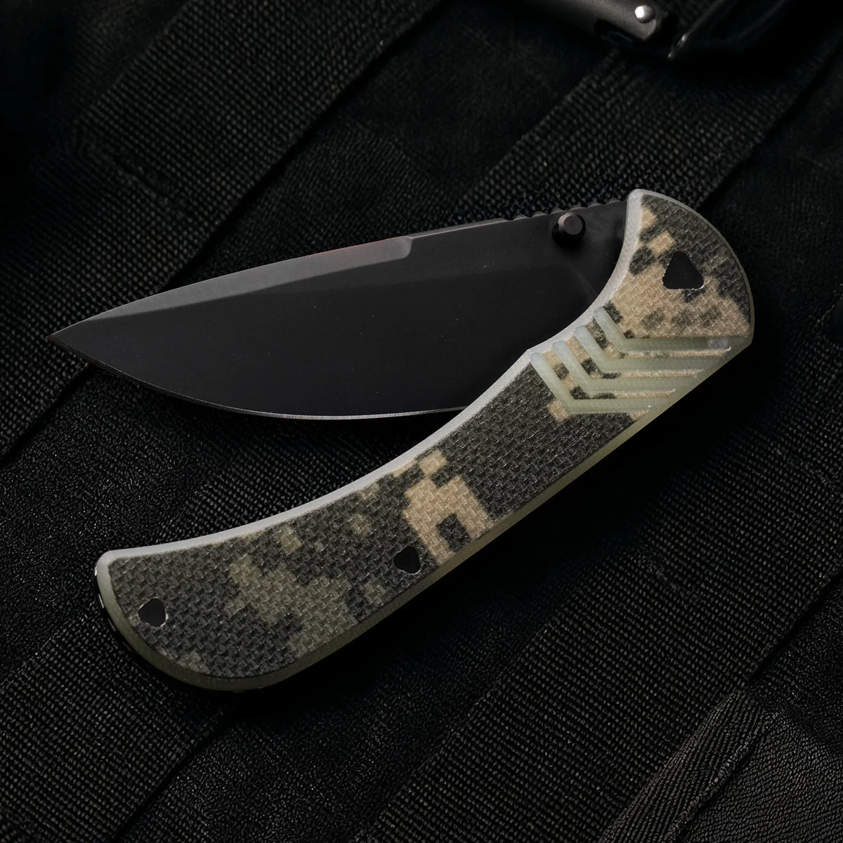 Half Face Blades Limited - Cav Folder - Universal Camouflage Pattern ...